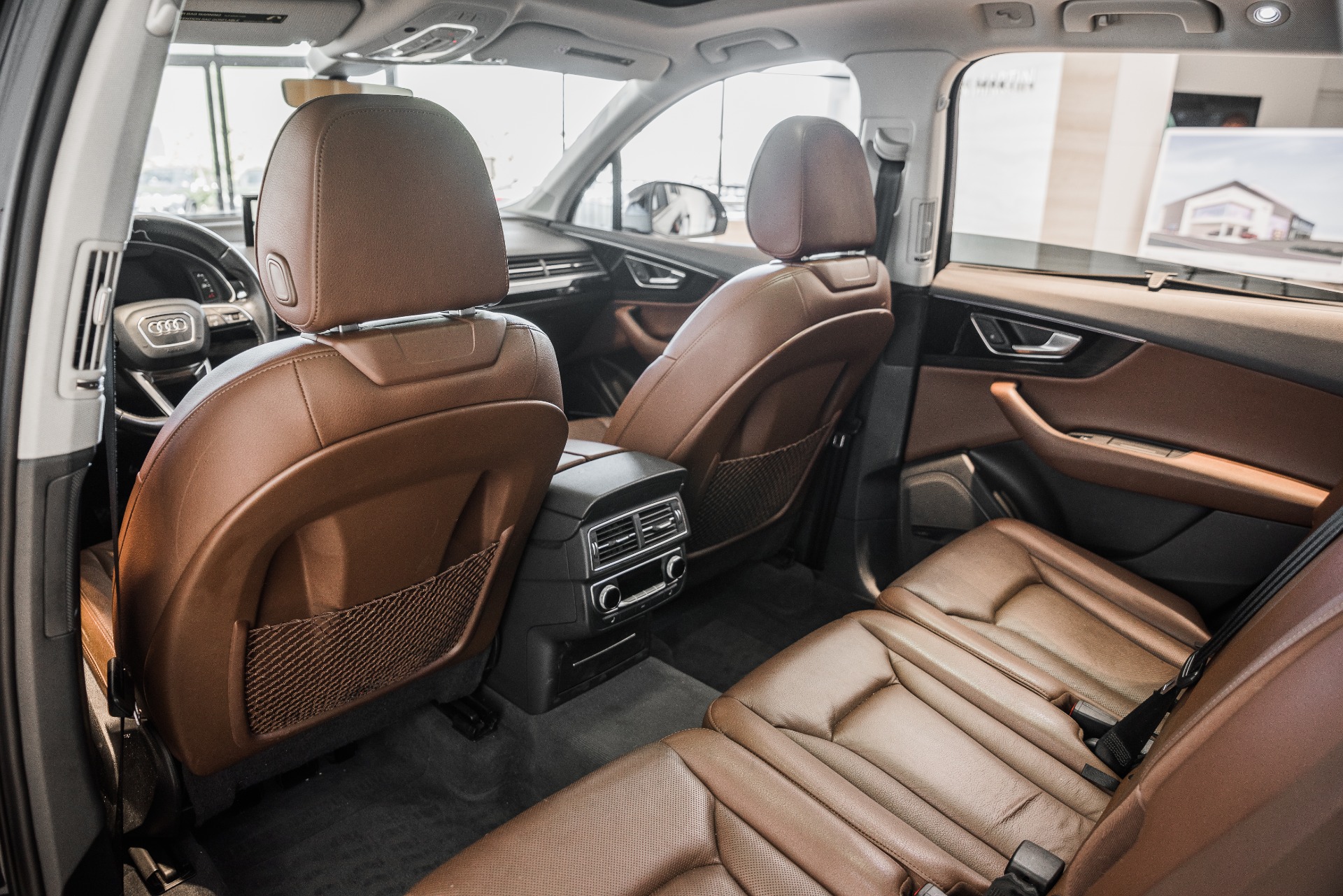 Audi Q7 2022 Seating