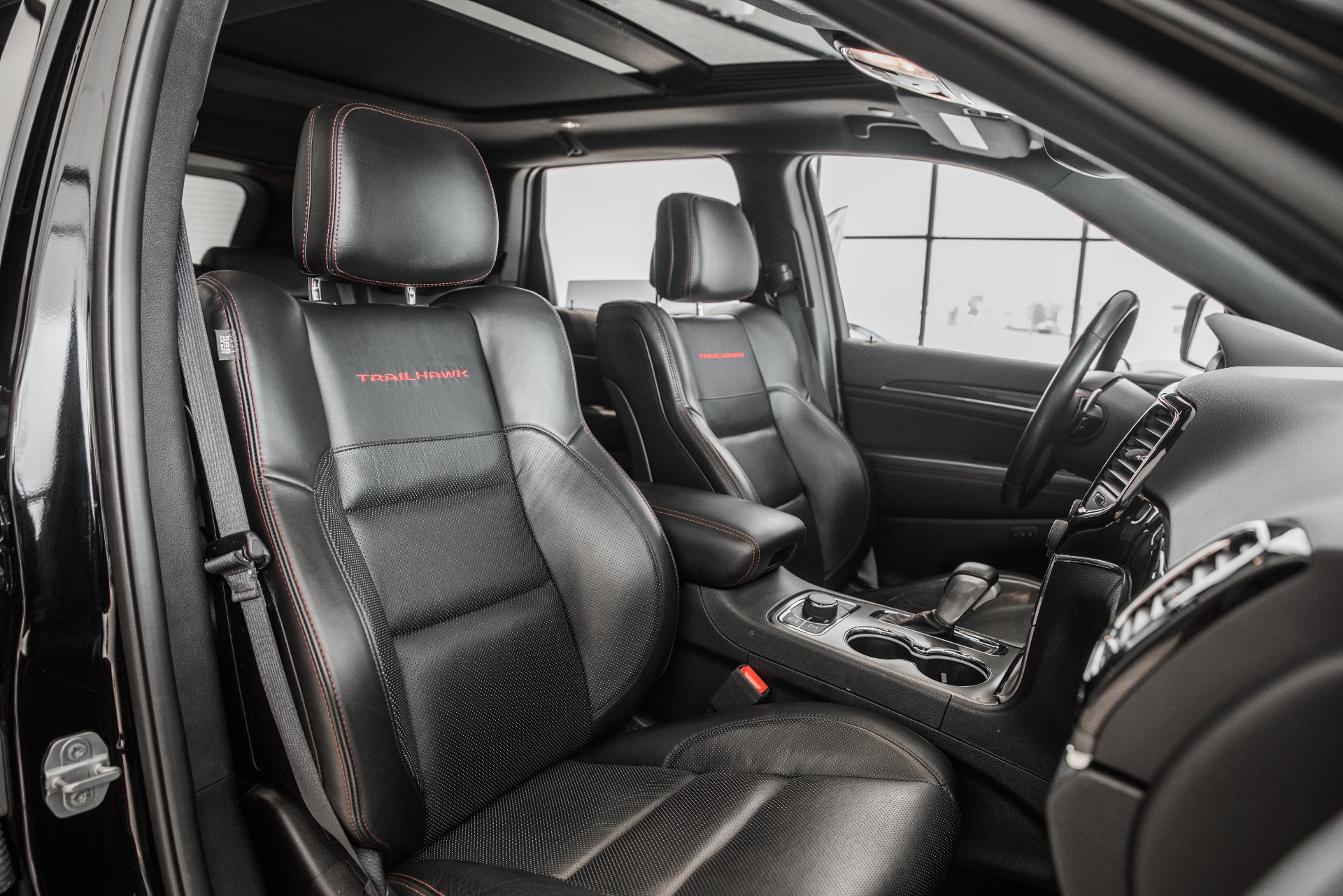 Jeep Cherokee Trailhawk Interior