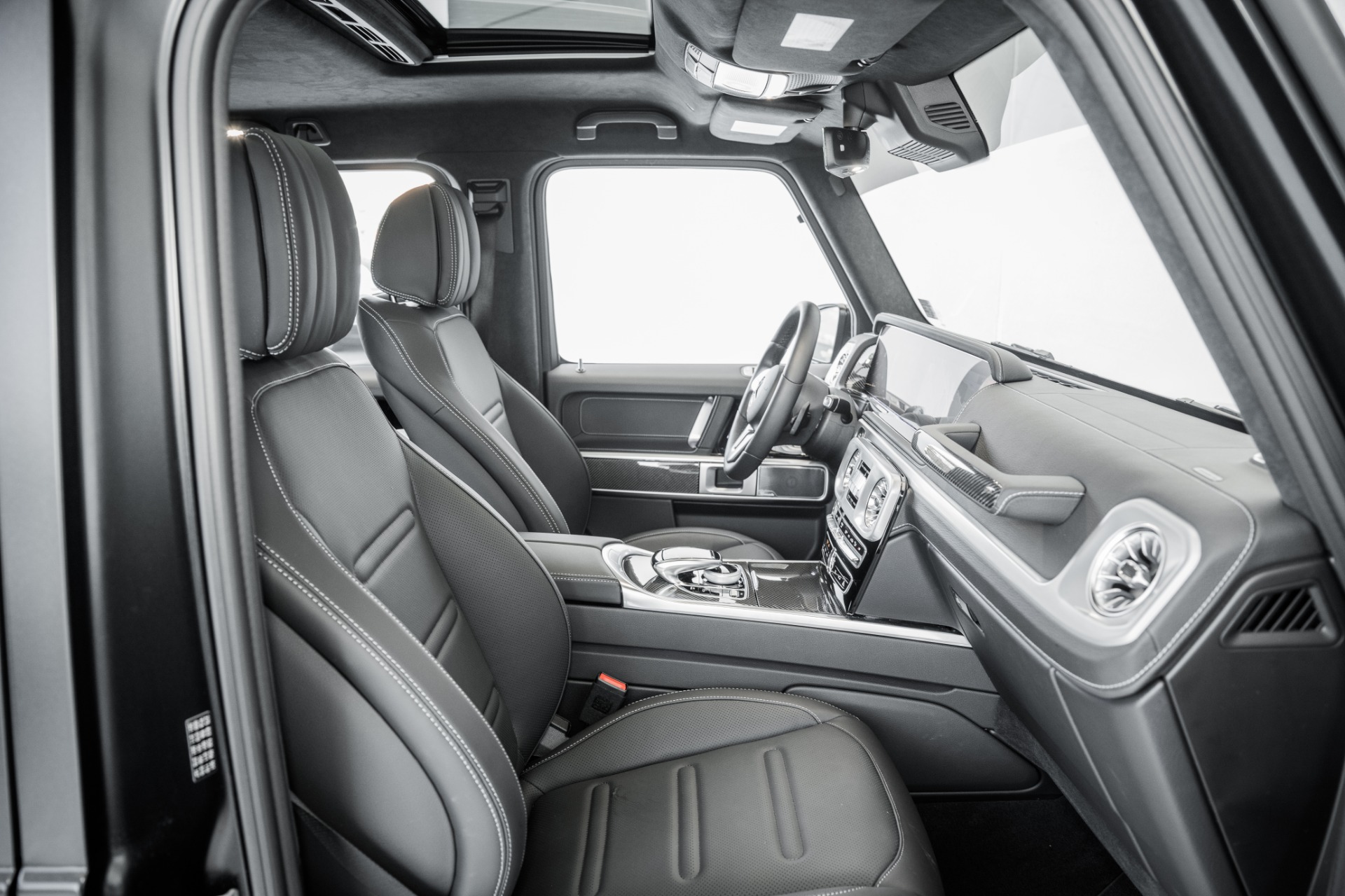Black Mercedes G Class 2022 Interior