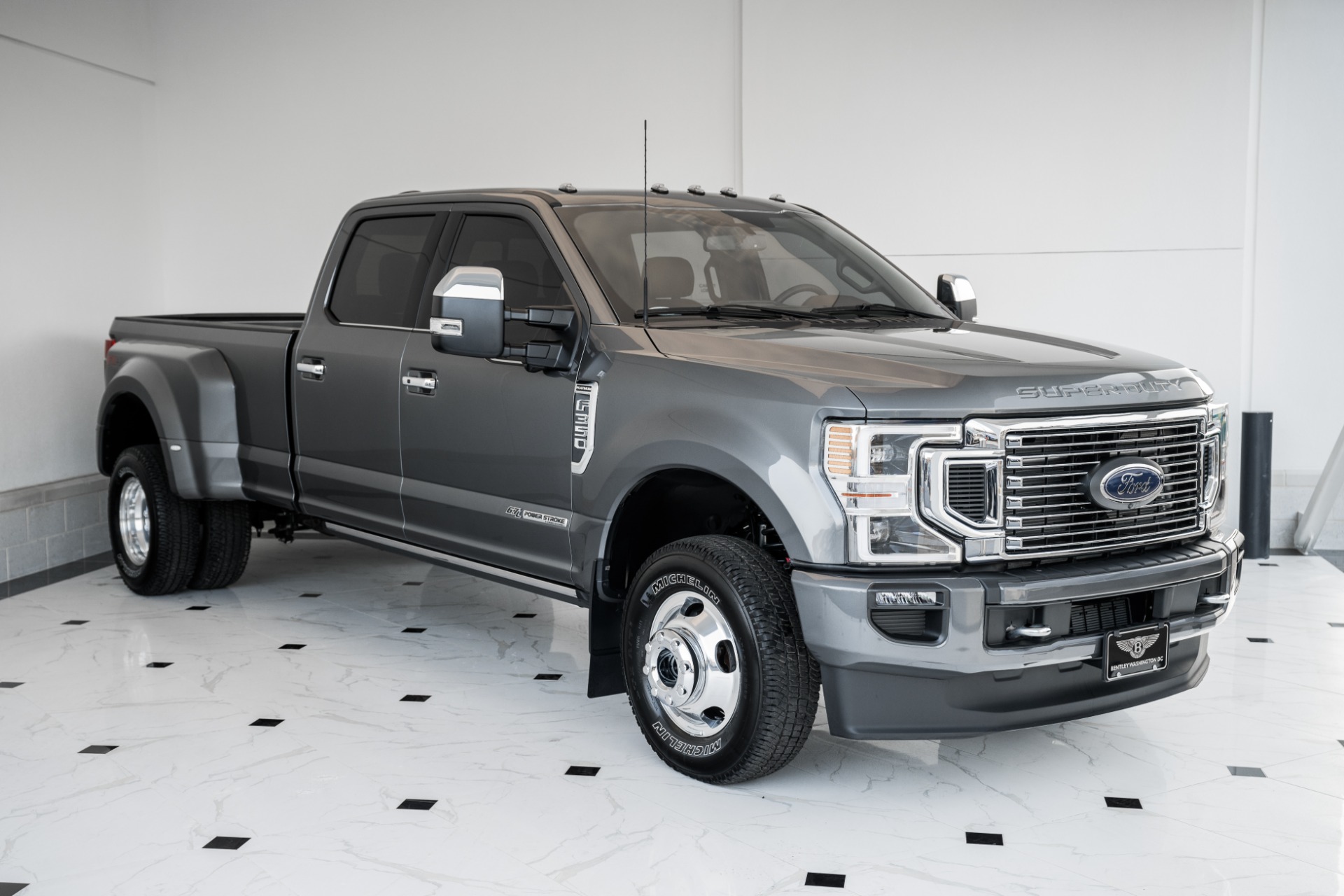 2022 Ford F350 4x4 Dually