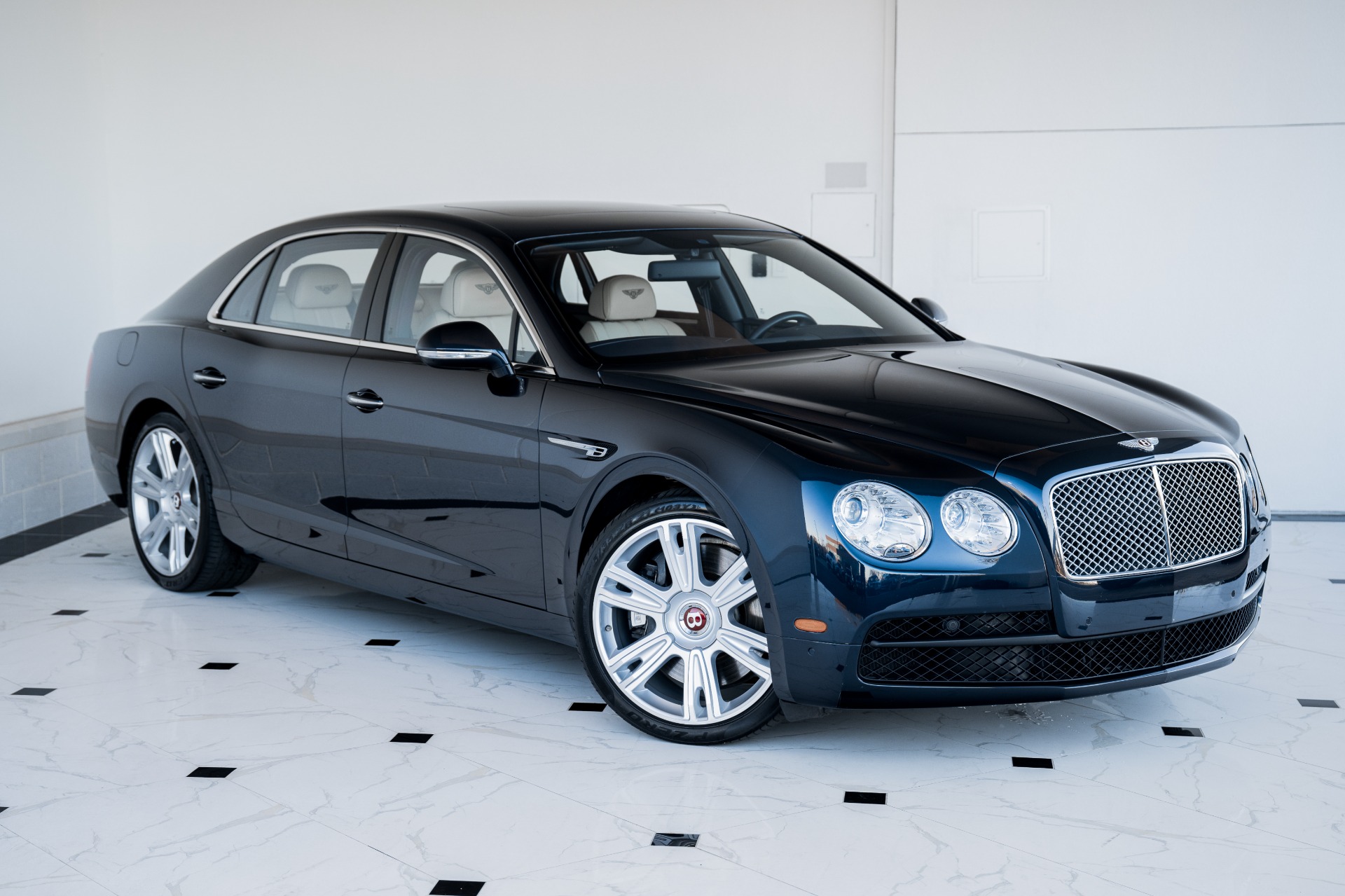 Used 2015 Bentley Flying Spur V8 For Sale (Sold) | Bentley Washington ...